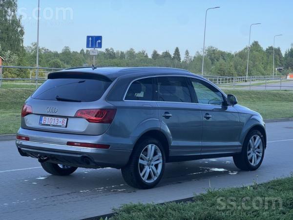 Grey Audi Q7 2010 in Rezekne, with an engine capacity of 3.00 L and mileage of 302 thousand km for 9800 €, photo 7 on AUTOMOTO.COM.LV