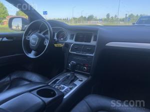 Grey Audi Q7 2010 in Rezekne, with an engine capacity of 3.00 L and mileage of 302 thousand km for 9800 €, photo 12 on AUTOMOTO.COM.LV