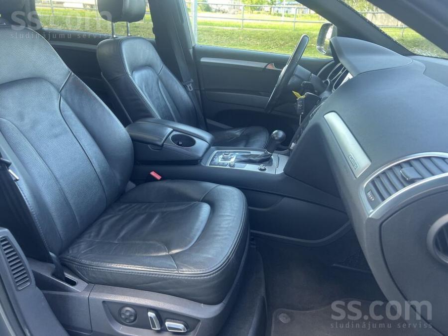Grey Audi Q7 2010 in Rezekne, with an engine capacity of 3.00 L and mileage of 302 thousand km for 9800 €, photo 14 on AUTOMOTO.COM.LV
