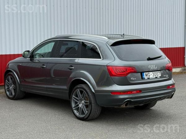 Pelēks Audi Q7 2010 Rīga, ar dzinēja tilpumu 3.00 L un nobraukumu 0 tūkst. km par 8990 €, foto 3 vietnē AUTOMOTO.COM.LV