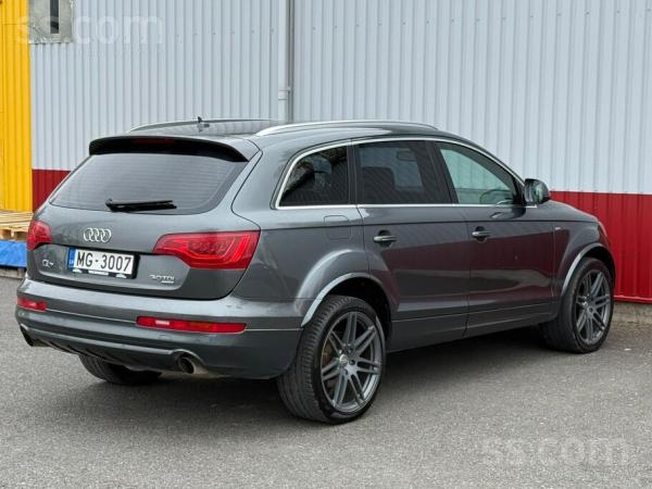 Pelēks Audi Q7 2010 Rīga, ar dzinēja tilpumu 3.00 L un nobraukumu 0 tūkst. km par 8990 €, foto 4 vietnē AUTOMOTO.COM.LV