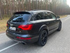 Pelēks Audi Q7 2010 Rīga, ar dzinēja tilpumu 3.00 L un nobraukumu 400 tūkst. km par 9000 €, foto 3 vietnē AUTOMOTO.COM.LV