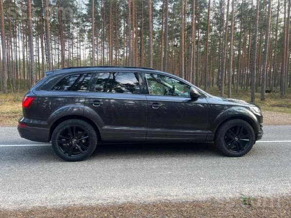 Grey Audi Q7 2010 in Riga, with an engine capacity of 3.00 L and mileage of 400 thousand km for 9000 €, photo 5 on AUTOMOTO.COM.LV