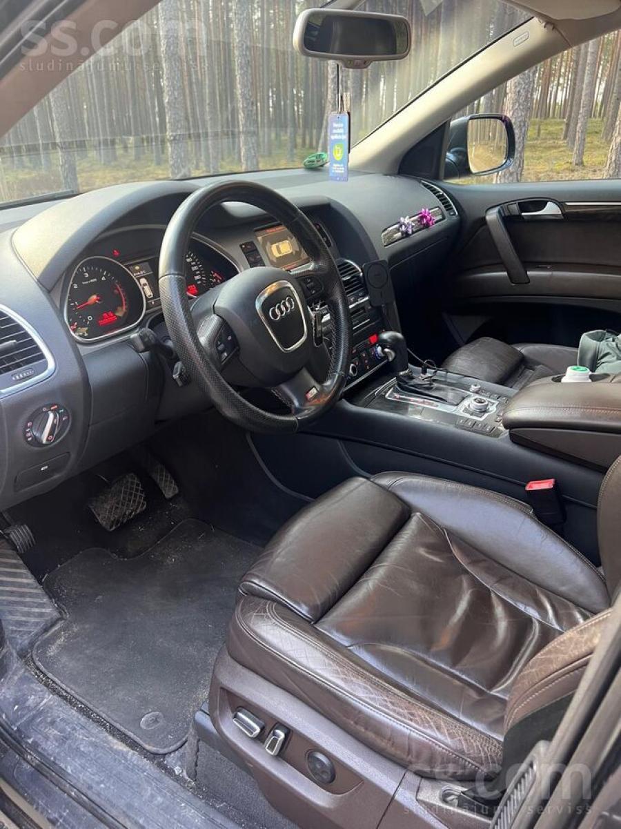 Pelēks Audi Q7 2010 Rīga, ar dzinēja tilpumu 3.00 L un nobraukumu 400 tūkst. km par 9000 €, foto 10 vietnē AUTOMOTO.COM.LV