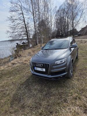 Grey Audi Q7 2010 in Riga, with an engine capacity of 3.00 L and mileage of 329 thousand km for 10500 €, photo  on AUTOMOTO.COM.LV