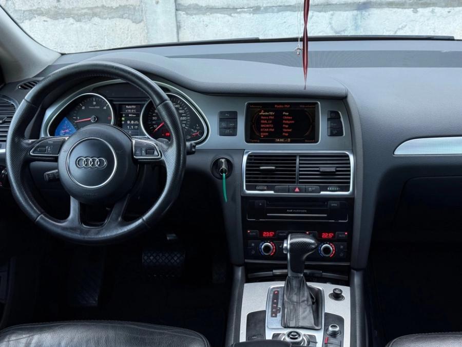 Pelēks Audi Q7 2010 Rīga, ar dzinēja tilpumu 3.00 L un nobraukumu 287 tūkst. km par 9980 €, foto 8 vietnē AUTOMOTO.COM.LV