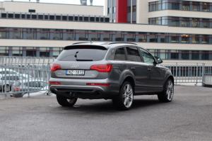 Pelēks Audi Q7 2010 Rīga, ar dzinēja tilpumu 3.00 L un nobraukumu 287 tūkst. km par 9980 €, foto 14 vietnē AUTOMOTO.COM.LV