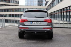 Pelēks Audi Q7 2010 Rīga, ar dzinēja tilpumu 3.00 L un nobraukumu 287 tūkst. km par 9980 €, foto 15 vietnē AUTOMOTO.COM.LV