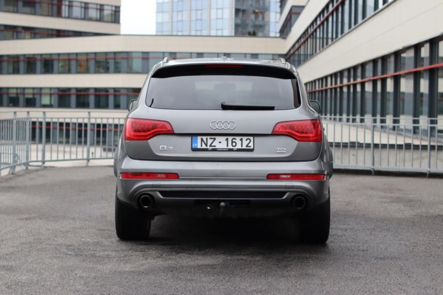 Pelēks Audi Q7 2010 Rīga, ar dzinēja tilpumu 3.00 L un nobraukumu 287 tūkst. km par 9980 €, foto 15 vietnē AUTOMOTO.COM.LV