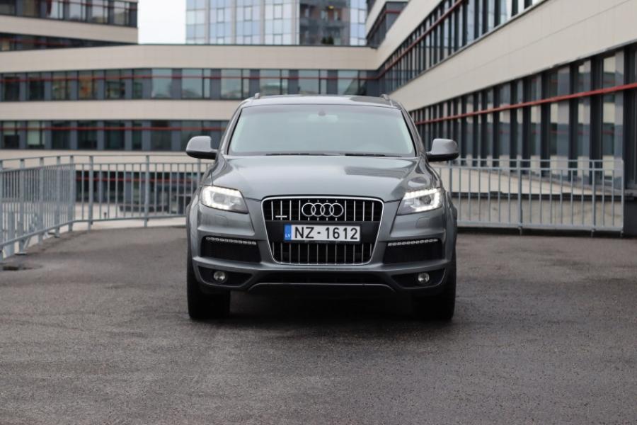 Pelēks Audi Q7 2010 Rīga, ar dzinēja tilpumu 3.00 L un nobraukumu 287 tūkst. km par 9980 €, foto 18 vietnē AUTOMOTO.COM.LV