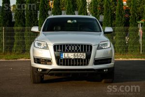 Grey Audi Q7 2010 in Jelgava, with an engine capacity of 3.00 L and mileage of 280 thousand km for 8900 €, photo 3 on AUTOMOTO.COM.LV