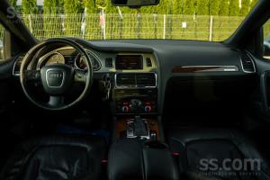 Grey Audi Q7 2010 in Jelgava, with an engine capacity of 3.00 L and mileage of 280 thousand km for 8900 €, photo 12 on AUTOMOTO.COM.LV