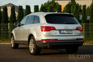 Pelēks Audi Q7 2010 Jelgava, ar dzinēja tilpumu 3.00 L un nobraukumu 280 tūkst. km par 8900 €, foto 5 vietnē AUTOMOTO.COM.LV