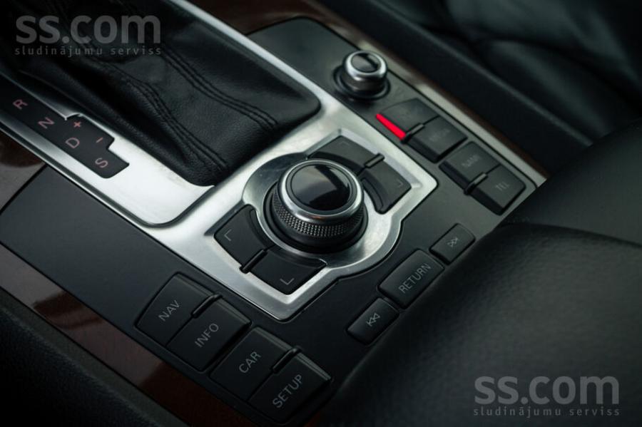 Pelēks Audi Q7 2010 Jelgava, ar dzinēja tilpumu 3.00 L un nobraukumu 280 tūkst. km par 8900 €, foto 20 vietnē AUTOMOTO.COM.LV