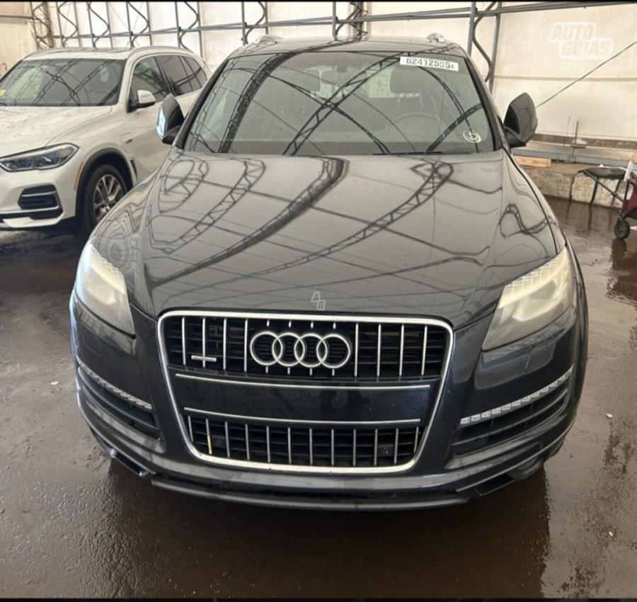 Grey Audi Q7 2010 in Marijampole, with an engine capacity of 3.00 L and mileage of 223 thousand km for 8500 €, photo 4 on AUTOMOTO.COM.LV