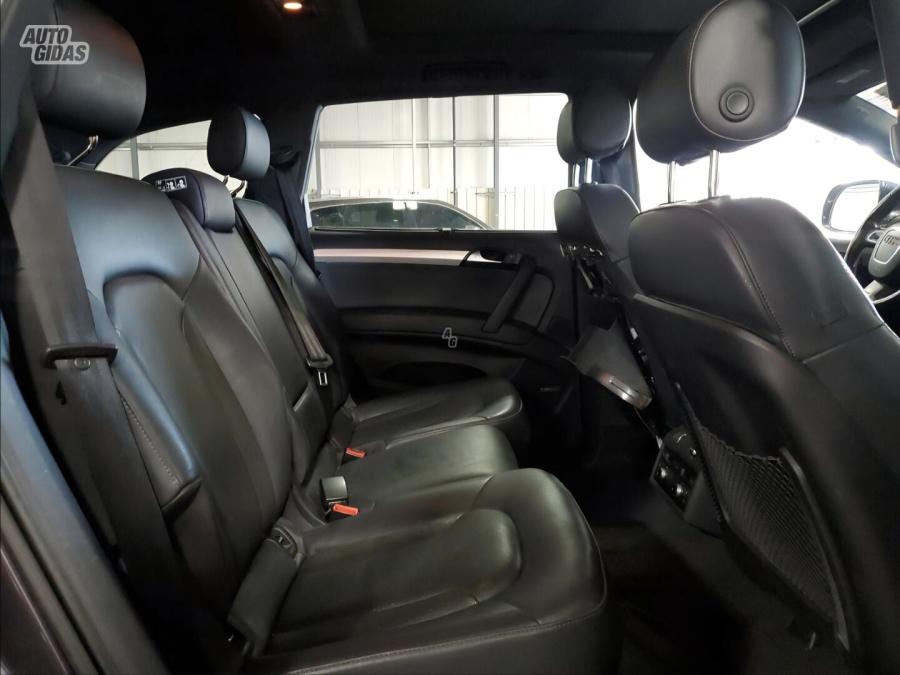 Grey Audi Q7 2010 in Marijampole, with an engine capacity of 3.00 L and mileage of 223 thousand km for 8500 €, photo 21 on AUTOMOTO.COM.LV