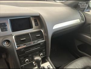 Grey Audi Q7 2010 in Marijampole, with an engine capacity of 3.00 L and mileage of 223 thousand km for 8500 €, photo 23 on AUTOMOTO.COM.LV