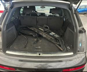 Grey Audi Q7 2010 in Marijampole, with an engine capacity of 3.00 L and mileage of 223 thousand km for 8500 €, photo 27 on AUTOMOTO.COM.LV