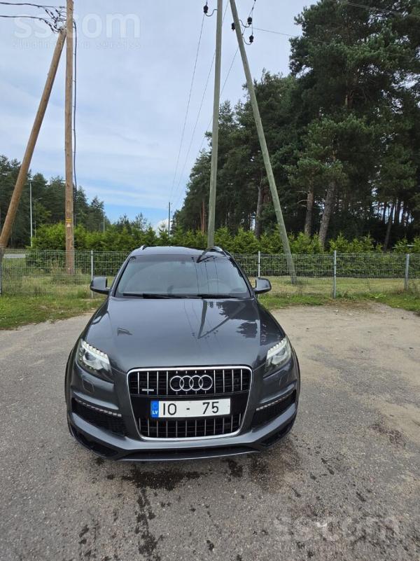 Grey Audi Q7 2010 in Riga, with an engine capacity of 3.00 L and mileage of 336 thousand km for 9750 €, photo 3 on AUTOMOTO.COM.LV