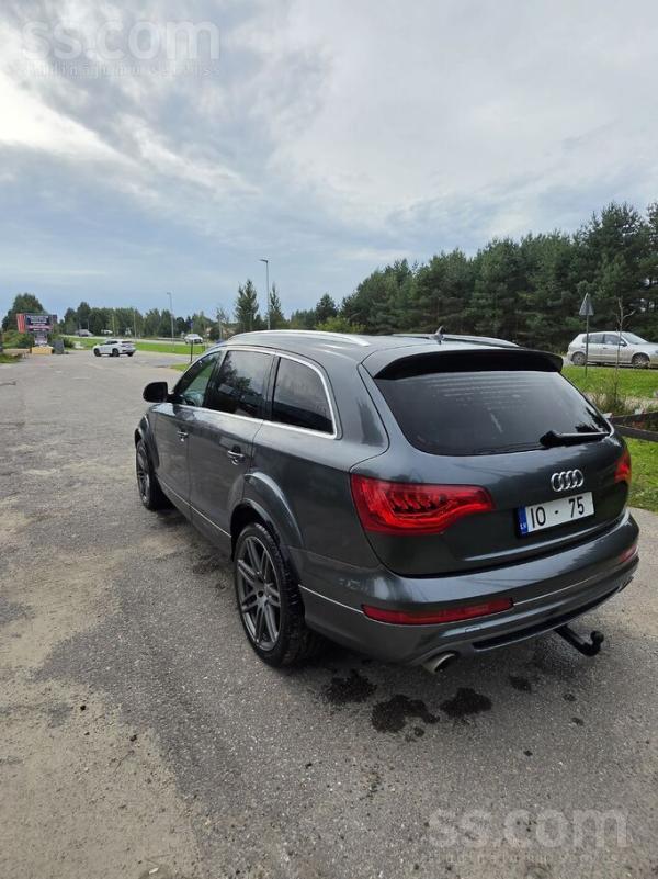 Grey Audi Q7 2010 in Riga, with an engine capacity of 3.00 L and mileage of 336 thousand km for 9750 €, photo 7 on AUTOMOTO.COM.LV