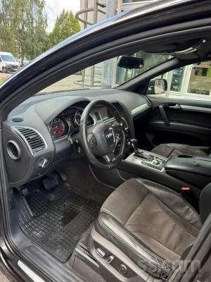 Grey Audi Q7 2010 in Riga, with an engine capacity of 3.00 L and mileage of 0 thousand km for 9900 €, photo 6 on AUTOMOTO.COM.LV