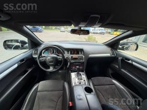 Grey Audi Q7 2010 in Riga, with an engine capacity of 3.00 L and mileage of 0 thousand km for 9900 €, photo 13 on AUTOMOTO.COM.LV