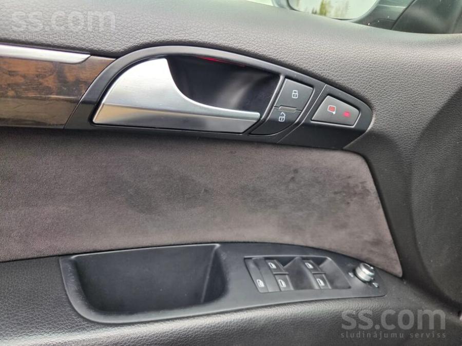 Pelēks Audi Q7 2010 Rīga, ar dzinēja tilpumu 3.00 L un nobraukumu 185 tūkst. km par 10500 €, foto 31 vietnē AUTOMOTO.COM.LV