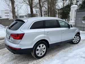 Grey Audi Q7 2011 in Vilnius, with an engine capacity of 2.97 L and mileage of 281 thousand km for 7850 €, photo 4 on AUTOMOTO.COM.LV