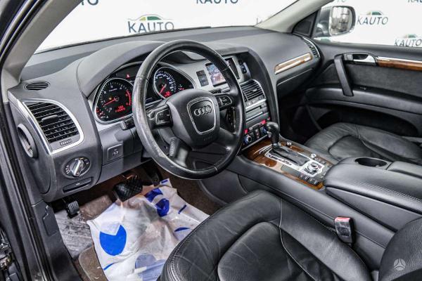 Pelēks Audi Q7 2011 Kauņa, ar dzinēja tilpumu 3.00 L un nobraukumu 248 tūkst. km par 10490 €, foto 5 vietnē AUTOMOTO.COM.LV
