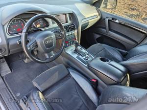 Grey Audi Q7 2011 in Parnu, with an engine capacity of 3.00 L and mileage of 295 thousand km for 9600 €, photo 10 on AUTOMOTO.COM.LV