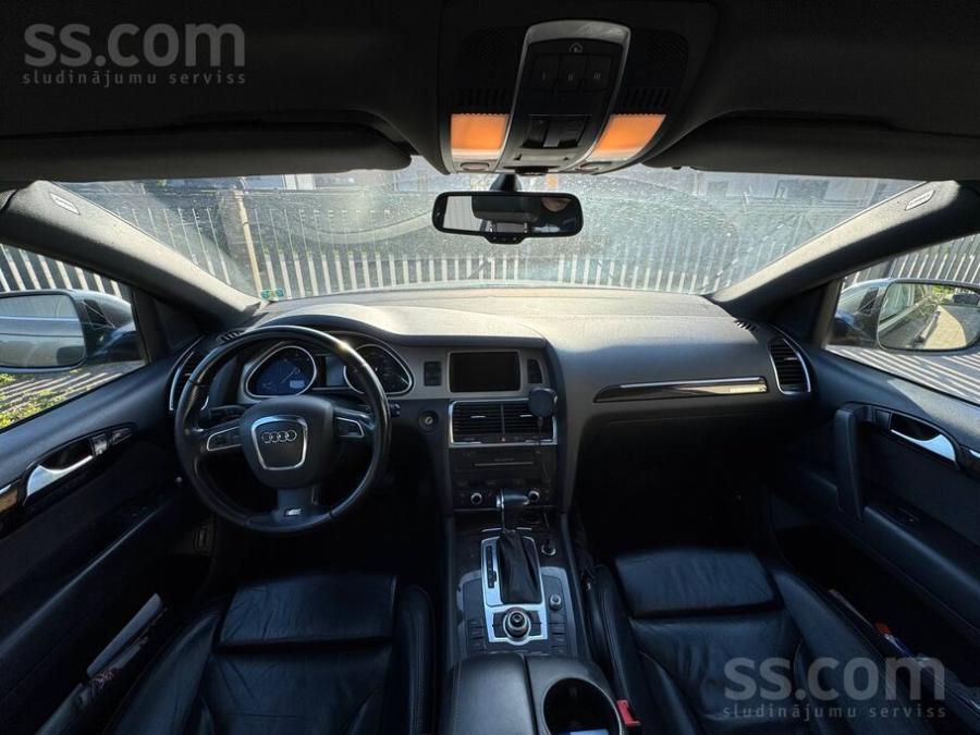 Grey Audi Q7 2011 in Riga, with an engine capacity of 3.00 L and mileage of 276 thousand km for 11990 €, photo 7 on AUTOMOTO.COM.LV