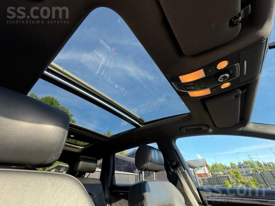 Grey Audi Q7 2011 in Riga, with an engine capacity of 3.00 L and mileage of 276 thousand km for 11990 €, photo 8 on AUTOMOTO.COM.LV