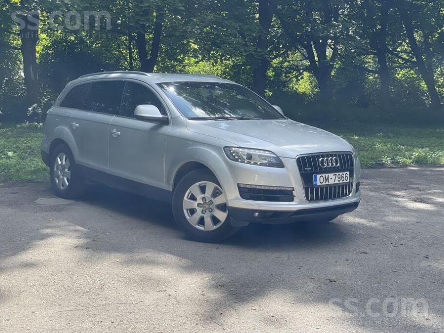 Grey Audi Q7 2011 in Riga, with an engine capacity of 3.00 L and mileage of 263 thousand km for 9400 €, photo 3 on AUTOMOTO.COM.LV