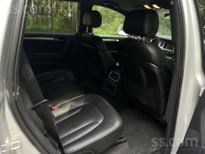 Grey Audi Q7 2011 in Riga, with an engine capacity of 3.00 L and mileage of 263 thousand km for 9400 €, photo 11 on AUTOMOTO.COM.LV