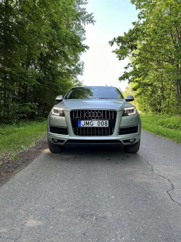 Grey Audi Q7 2011 in Kaisiadorys, with an engine capacity of 3.00 L and mileage of 260 thousand km for 7800 €, photo 1 on AUTOMOTO.COM.LV