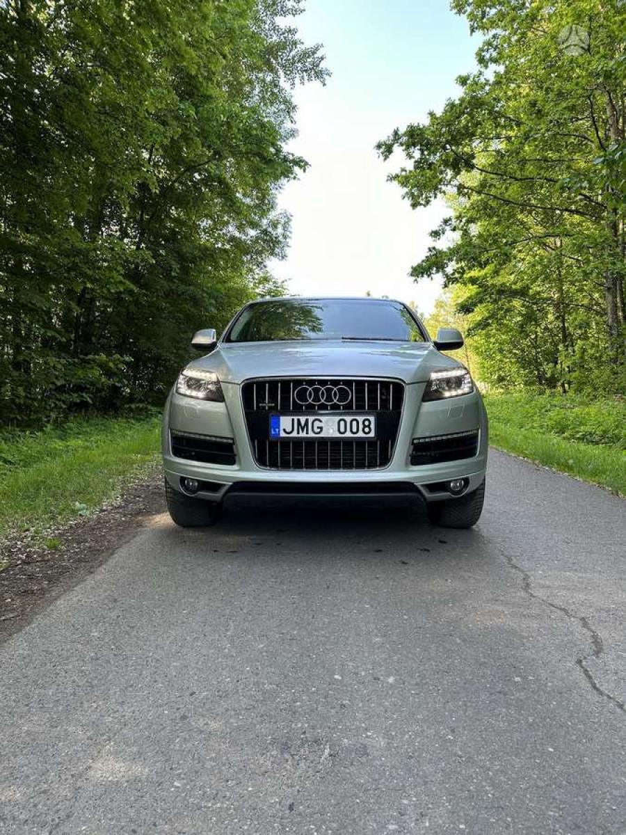 Grey Audi Q7 2011 in Kaisiadorys, with an engine capacity of 3.00 L and mileage of 260 thousand km for 7800 €, photo 1 on AUTOMOTO.COM.LV