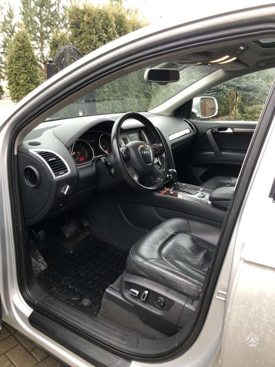 Grey Audi Q7 2011 in Kaisiadorys, with an engine capacity of 3.00 L and mileage of 260 thousand km for 7800 €, photo 8 on AUTOMOTO.COM.LV