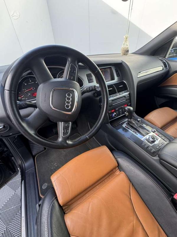 Grey Audi Q7 2011 in Kaunas, with an engine capacity of 2.97 L and mileage of 304 thousand km for 11850 €, photo 9 on AUTOMOTO.COM.LV