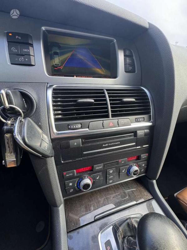 Grey Audi Q7 2011 in Kaunas, with an engine capacity of 2.97 L and mileage of 304 thousand km for 11850 €, photo 11 on AUTOMOTO.COM.LV