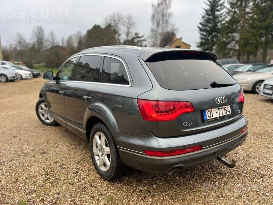 Grey Audi Q7 2012 in Kuldiga, with an engine capacity of 3.00 L and mileage of 295 thousand km for 12290 €, photo 3 on AUTOMOTO.COM.LV