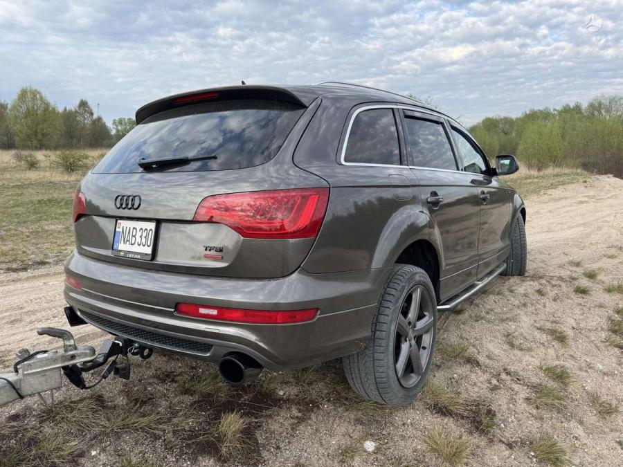 Grey Audi Q7 2012 in Klaipeda, with an engine capacity of 3.00 L and mileage of 305 thousand km for 13999 €, photo 3 on AUTOMOTO.COM.LV