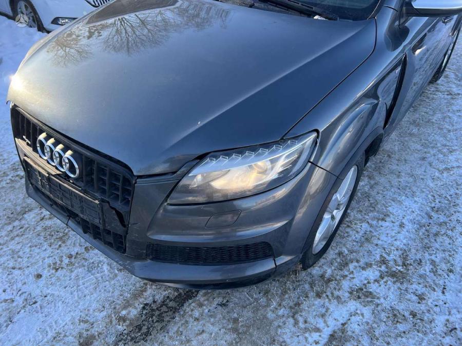 Grey Audi Q7 2012 in Kaunas, with an engine capacity of 2.97 L and mileage of 330 thousand km for 5400 €, photo 7 on AUTOMOTO.COM.LV