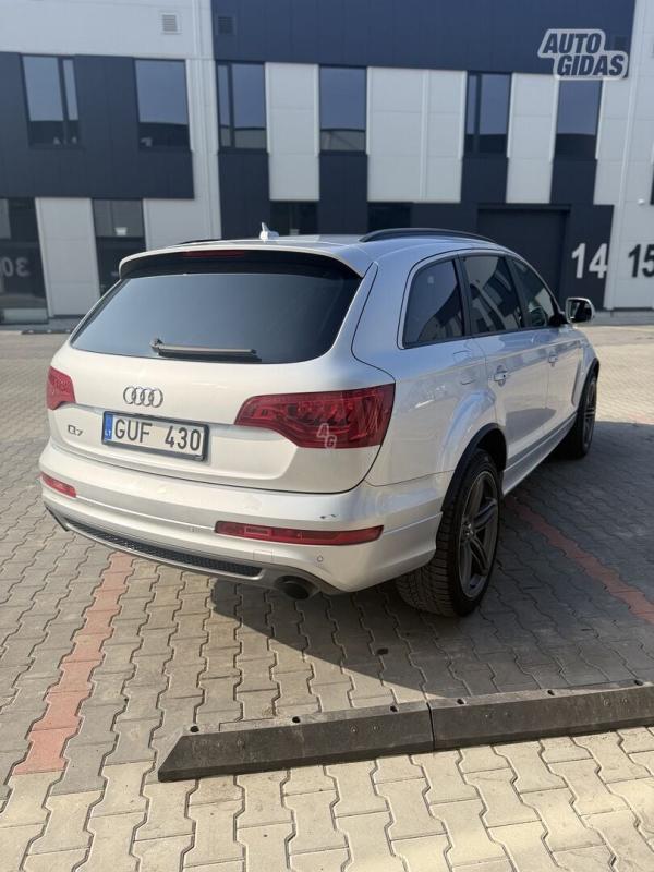 Grey Audi Q7 2012 in Vilnius, with an engine capacity of 3.00 L and mileage of 339 thousand km for 9000 €, photo 3 on AUTOMOTO.COM.LV