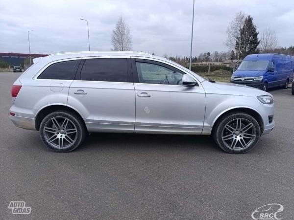 Grey Audi Q7 2012 in Avizieniai, with an engine capacity of 3.00 L and mileage of 254 thousand km for 11500 €, photo 6 on AUTOMOTO.COM.LV