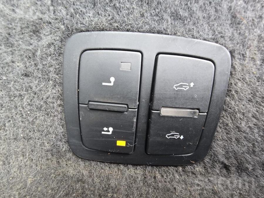 Pelēks Audi Q7 2012 Rīga, ar dzinēja tilpumu 3.00 L un nobraukumu 280 tūkst. km par 13899 €, foto 18 vietnē AUTOMOTO.COM.LV