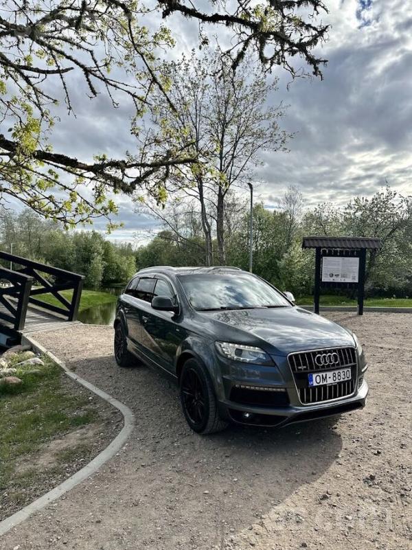 Grey Audi Q7 2012 in Tukums, with an engine capacity of 3.00 L and mileage of 310 thousand km for 13750 €, photo 2 on AUTOMOTO.COM.LV