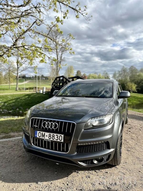 Grey Audi Q7 2012 in Tukums, with an engine capacity of 3.00 L and mileage of 310 thousand km for 13750 €, photo 3 on AUTOMOTO.COM.LV