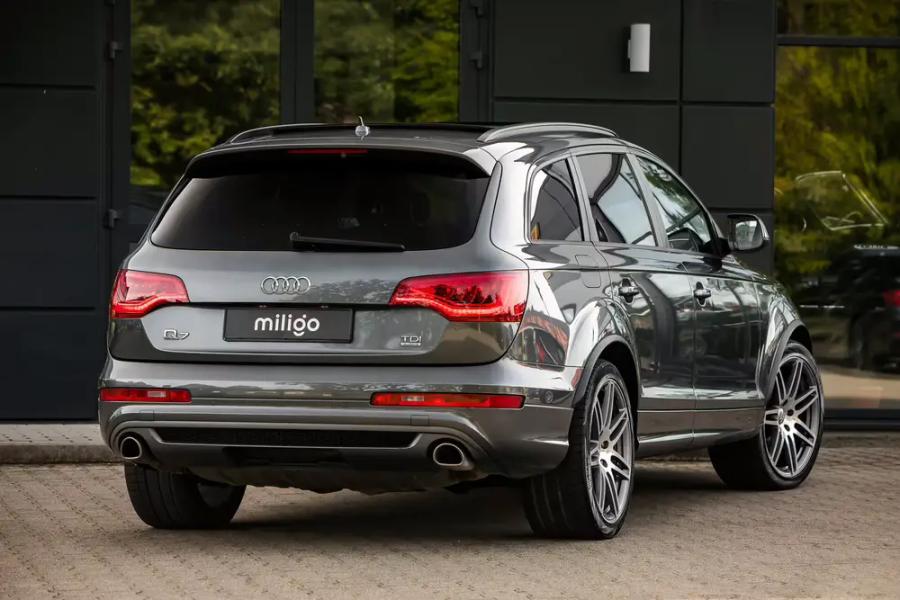 Grey Audi Q7 2012 in Jelgava, with an engine capacity of 3.00 L and mileage of 259 thousand km for 15550 €, photo 7 on AUTOMOTO.COM.LV