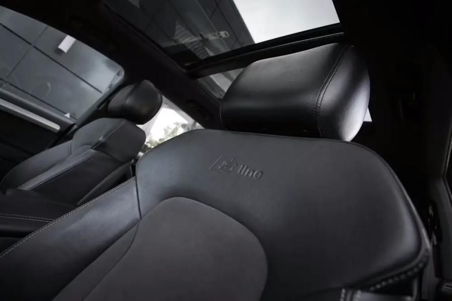 Grey Audi Q7 2012 in Jelgava, with an engine capacity of 3.00 L and mileage of 259 thousand km for 15550 €, photo 16 on AUTOMOTO.COM.LV