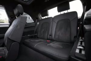 Grey Audi Q7 2012 in Jelgava, with an engine capacity of 3.00 L and mileage of 259 thousand km for 15550 €, photo 19 on AUTOMOTO.COM.LV